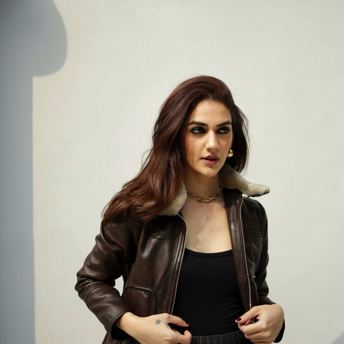 Karma Dhingra in Espresso Leather Jacket – The Leather Tailors
